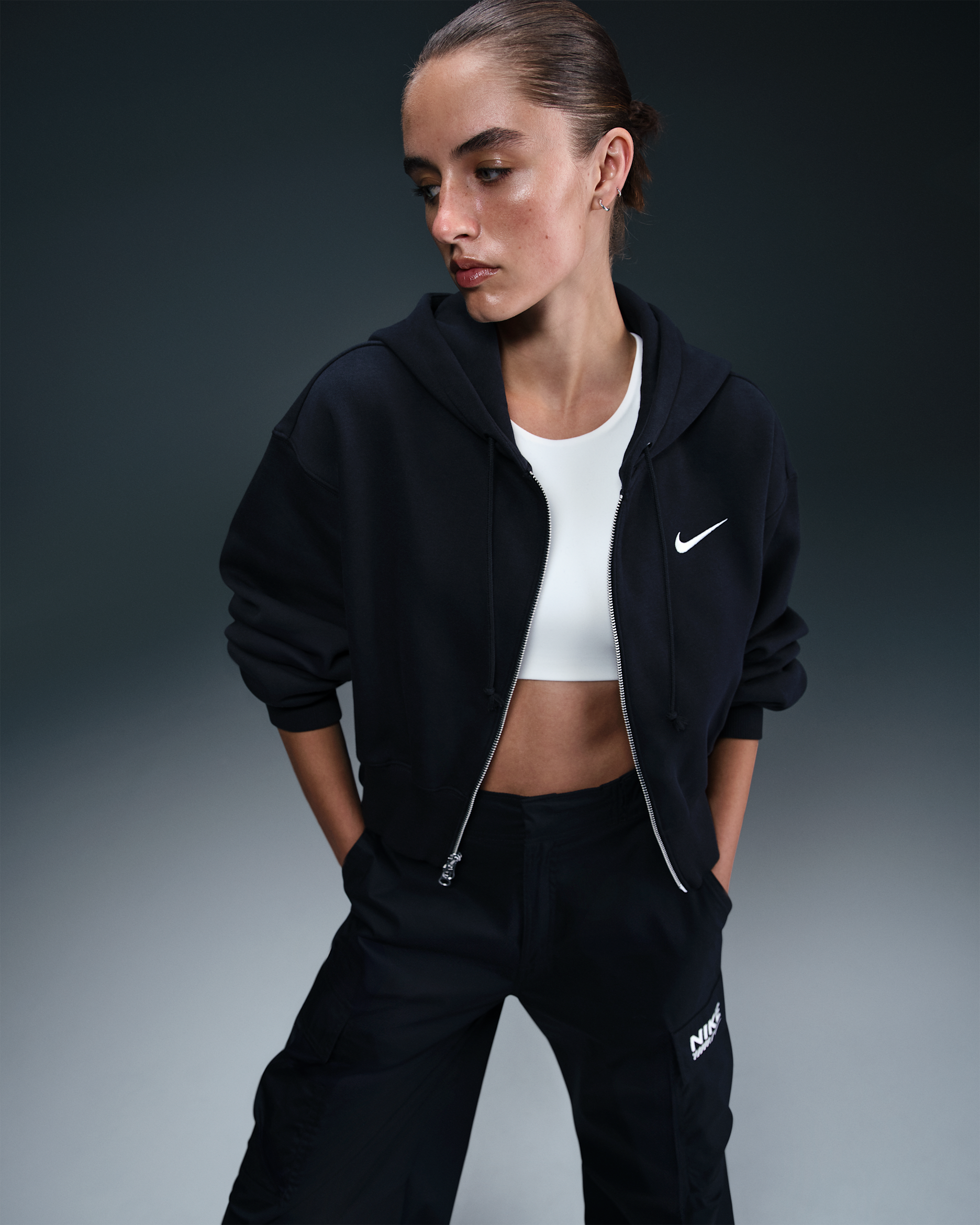 (取寄) ナイキ レディース スポーツウェア フェニックス フリース ルーズ フル-ジップ クロップ ブーディ Nike women Sportswear Phoenix Fleece Loose Full-zip Crop Hoodie Dark Grey Heather/Sail Nike Sportswear Phoenix Fleece Women's Loose Cropped Full-Zip